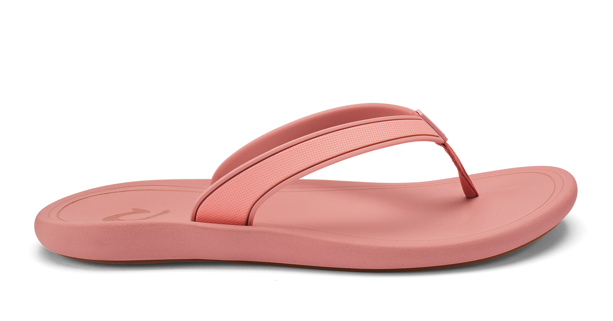 Kāpehe Women’s Beach Sandal - Rosette | OluKai | OluKai Australia