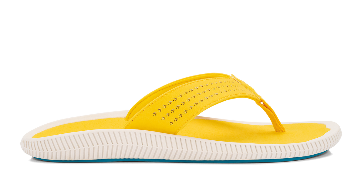 Ulele Men's Beach Sandals - Yellow Hibiscus | OluKai | OluKai Australia